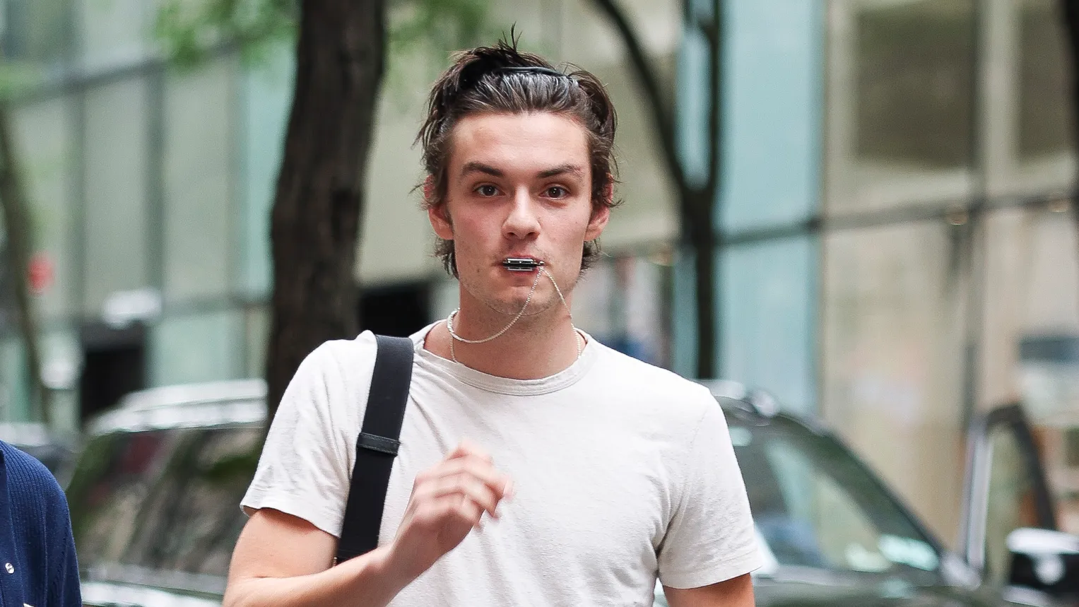 Louis Partridge Age: Everything You Need to Know in 2025